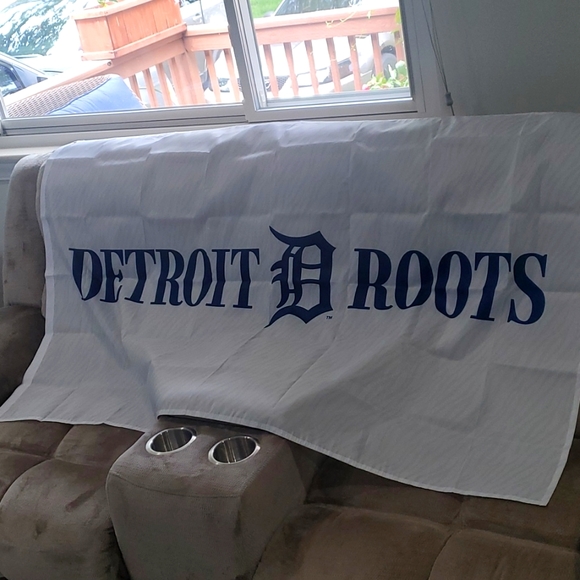 custom | Accents | Detroit Roots Flag Old English D Symbol On ...